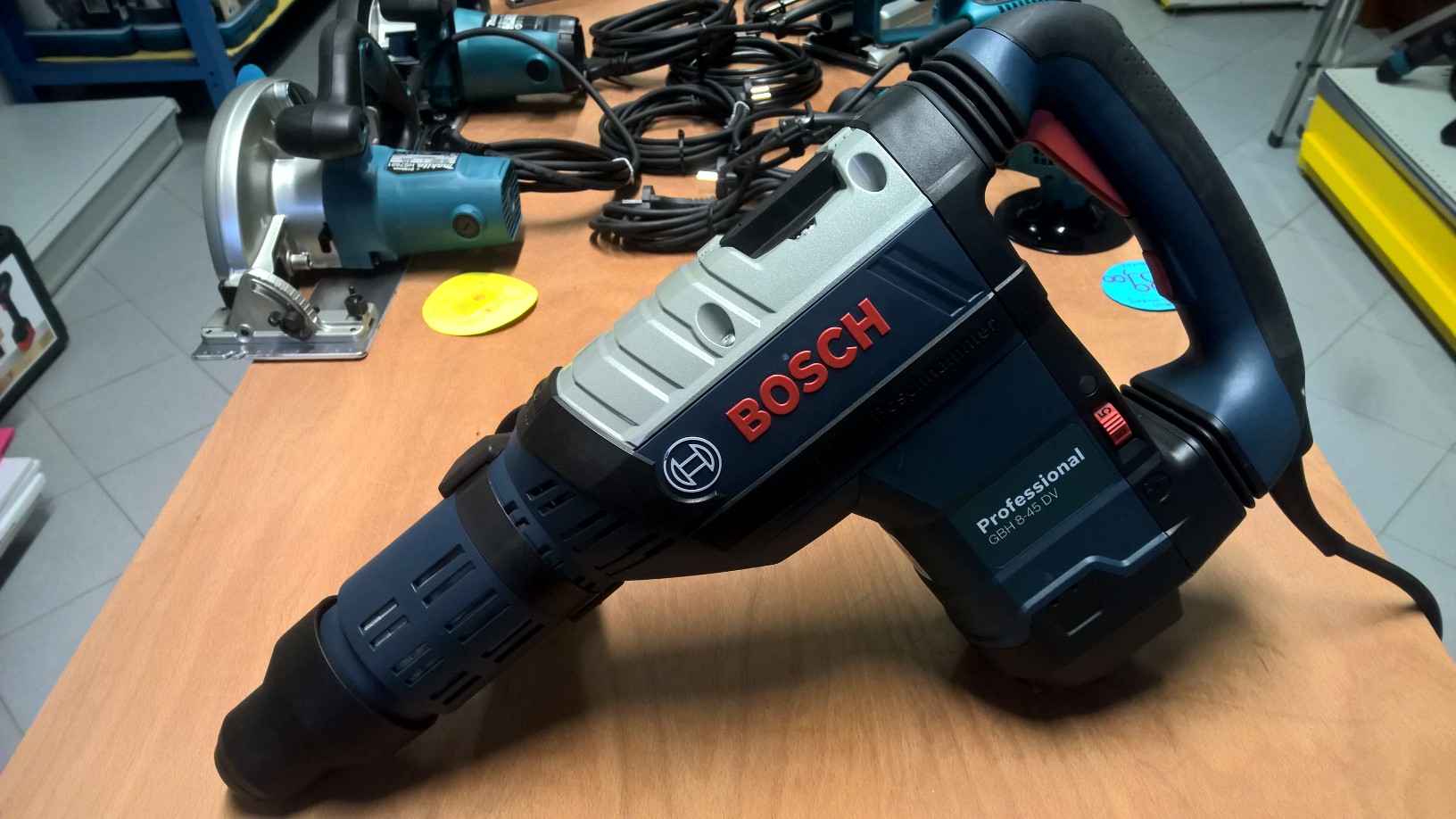 Hammer drill Bosch GBH 8-45 DV sds-max